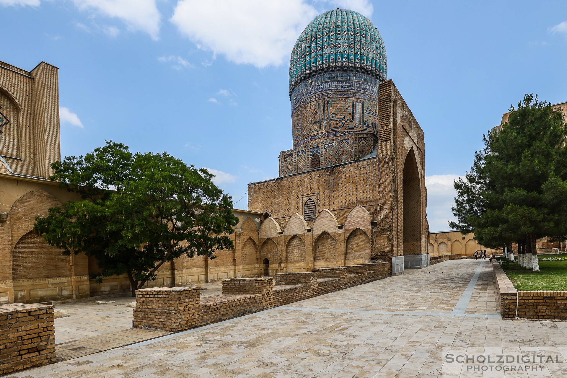 Samarkand - Bibi-Khanym-Mosque - Scholzdigital Photography